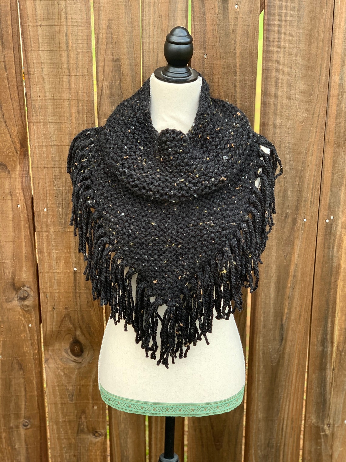 PATTERN: Knit Triangle Cowl. Scarf Fringe Quick Knit - Etsy
