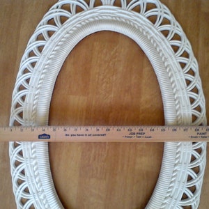 Large Oval Frame Wall Hanging Picture Frame Wall Decor White Basket ...