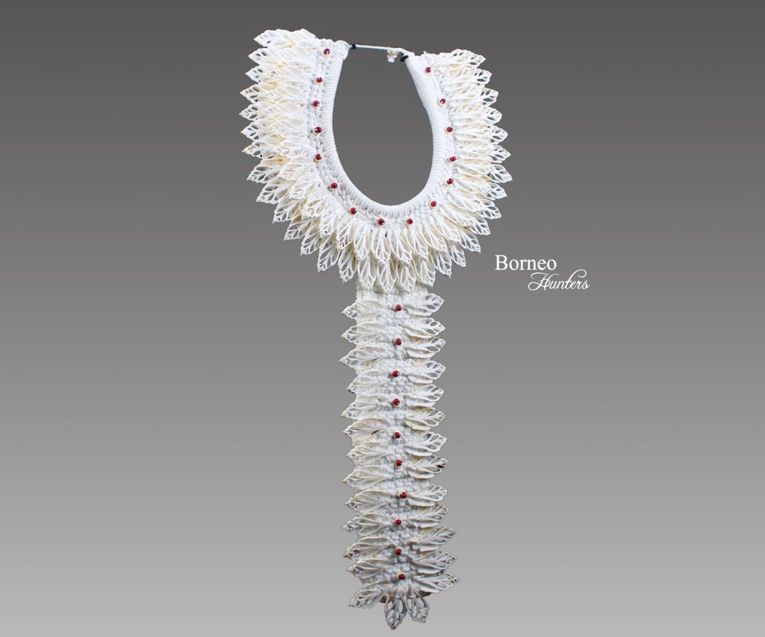 White Shell Necklace Ribbed Pointed Seashell Handwoven Necklace With ...