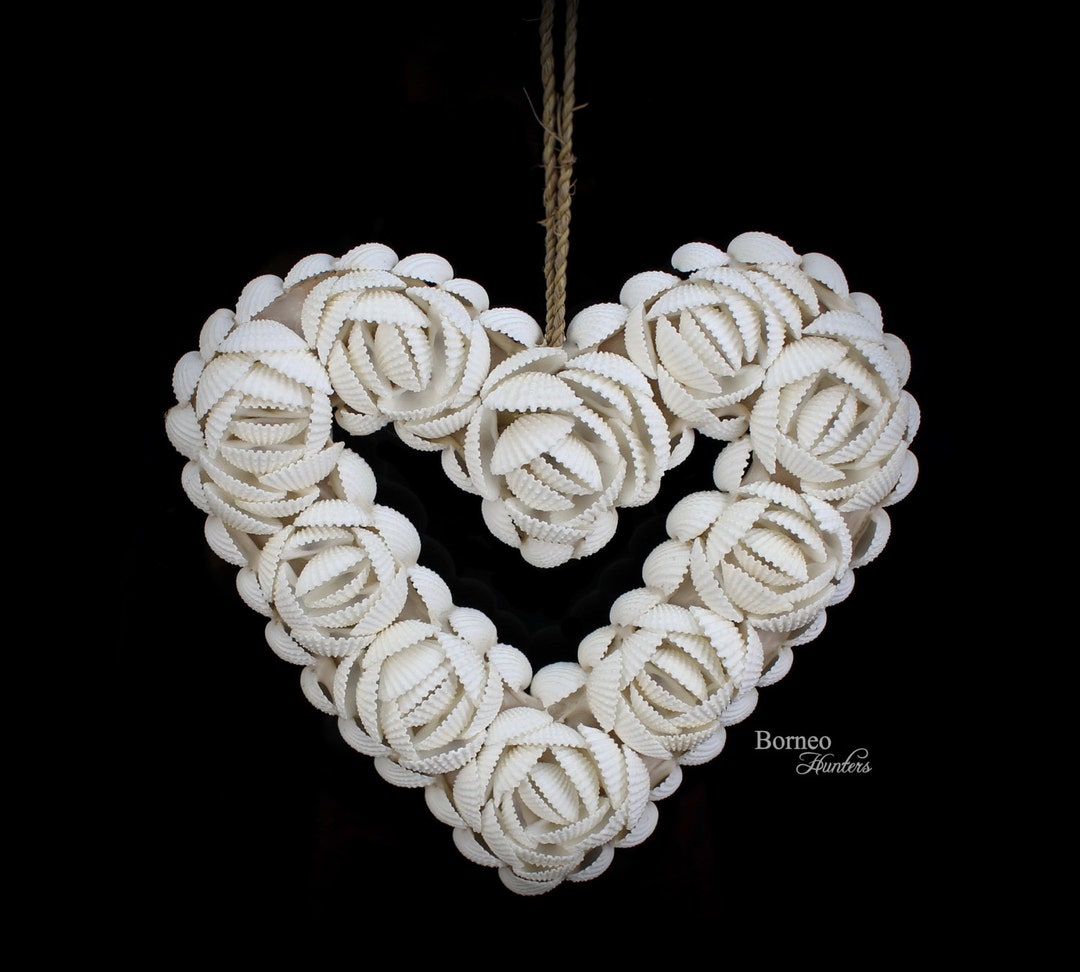 Shell Heart Wall Decor White Cockle Shell Ornament Shell Wreath Beach ...