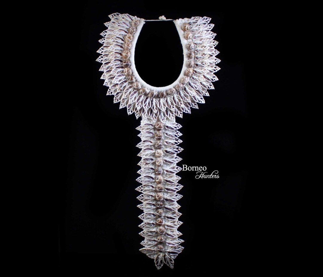 Shells With Mottled Brown Spiral Shells Bohemia Woven Long Y Collar ...