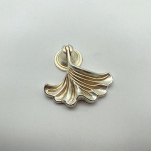Single Hole Ginkgo Leaf Pendant Pulls Cupboard Pulls Drawer Handles Fan ...