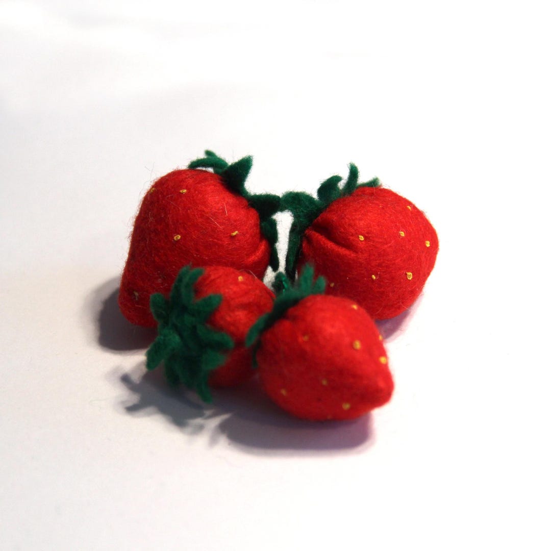 Strawberrie Play Set Hand-sewn in Different Sizes for Play Kids Kitchen ...