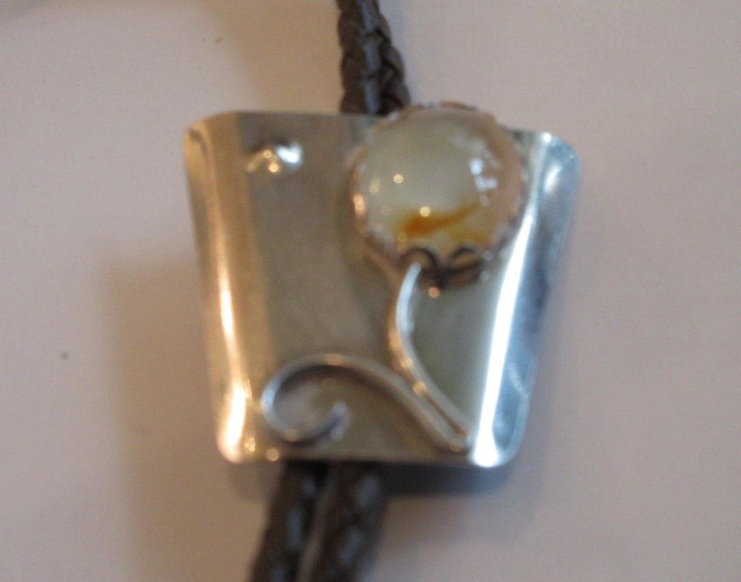 Stone Bolo Tie, Vintage Small Sterling Silver Flower Southwestern Beige ...