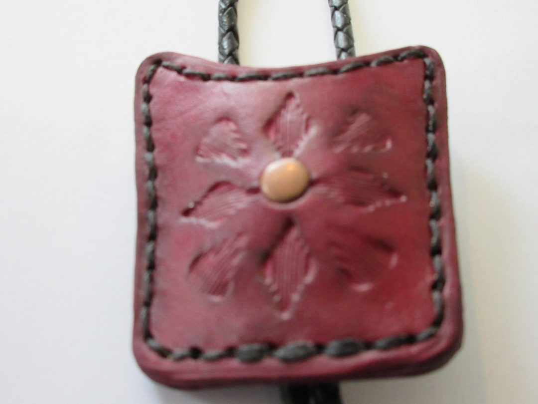 Corbata de bolo de flores, flor multicolor hecha a mano en escudo de ...