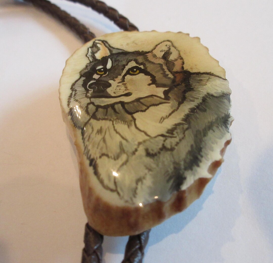 Wolf Bolo Tie, Vintage Etched Gray Wolf Husky on Antler Bolo Tie IC Lot ...