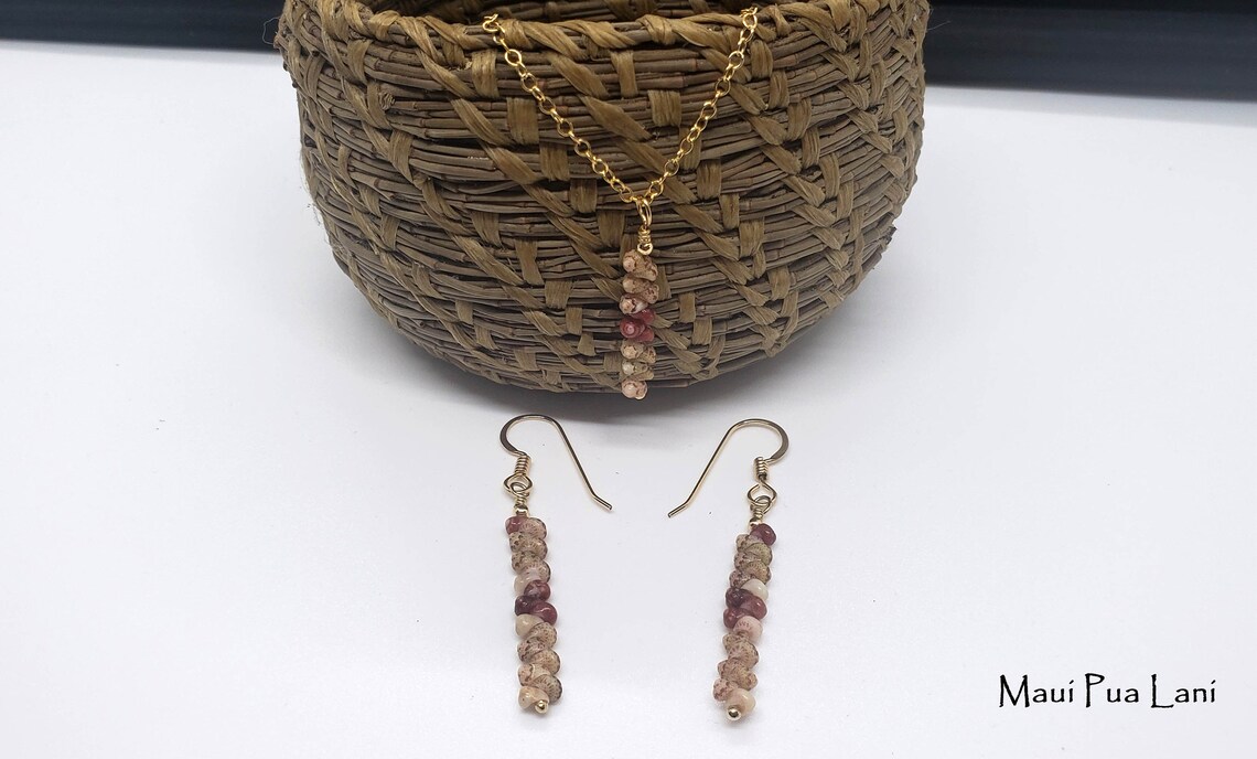 Simple Kahelelani Shell Necklace and Earring Set. Hawaiian - Etsy