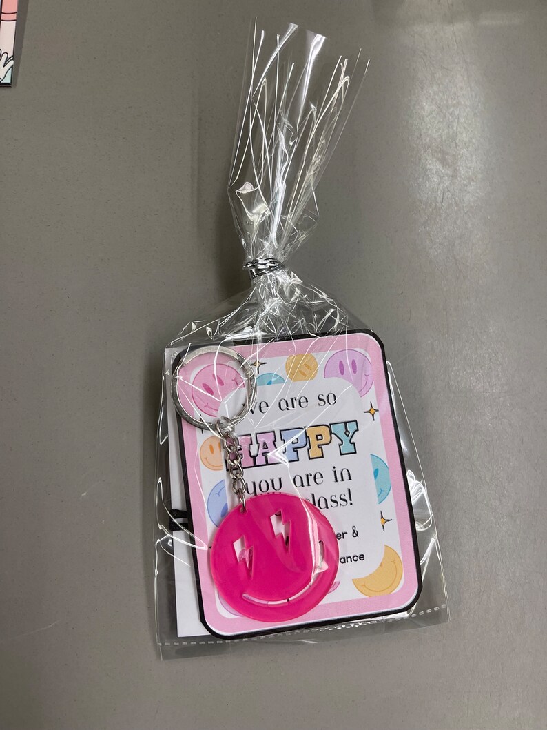 Back to School Gift Tag for Teachers- Smiley Face - Happy You Are in My ...