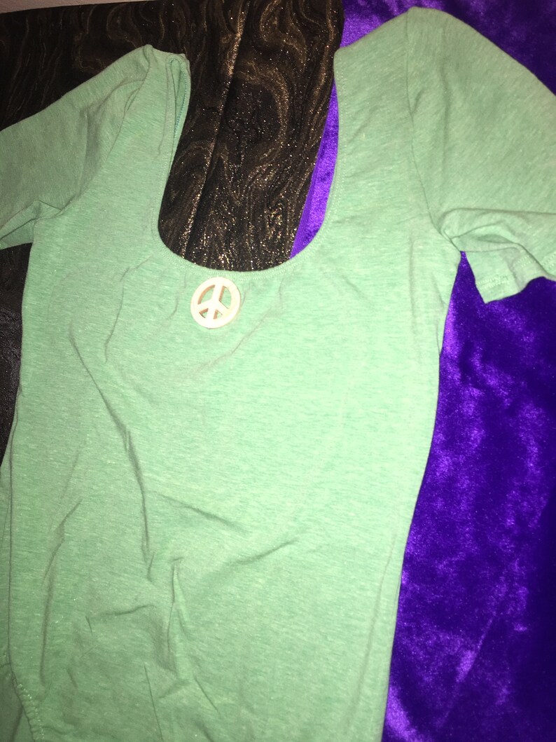 80's Danskin Green Bodysuit/ Leotard W/ Peace Sign Bead Never Worn Size ...