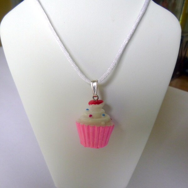 Cupcake Necklace - Etsy