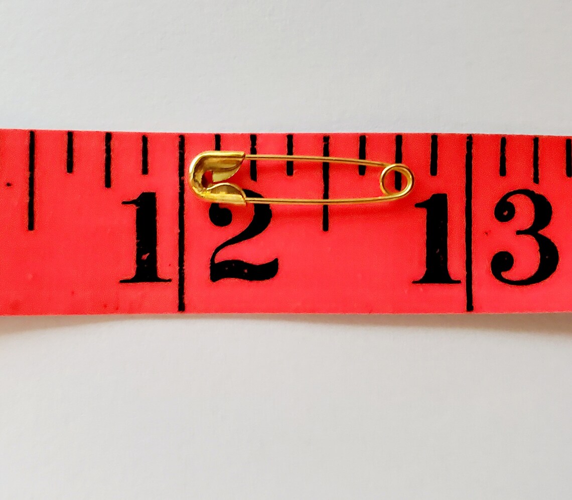 100 Very Small Gold Color Safety Pins. 3/4 Inch Long Metal - Etsy