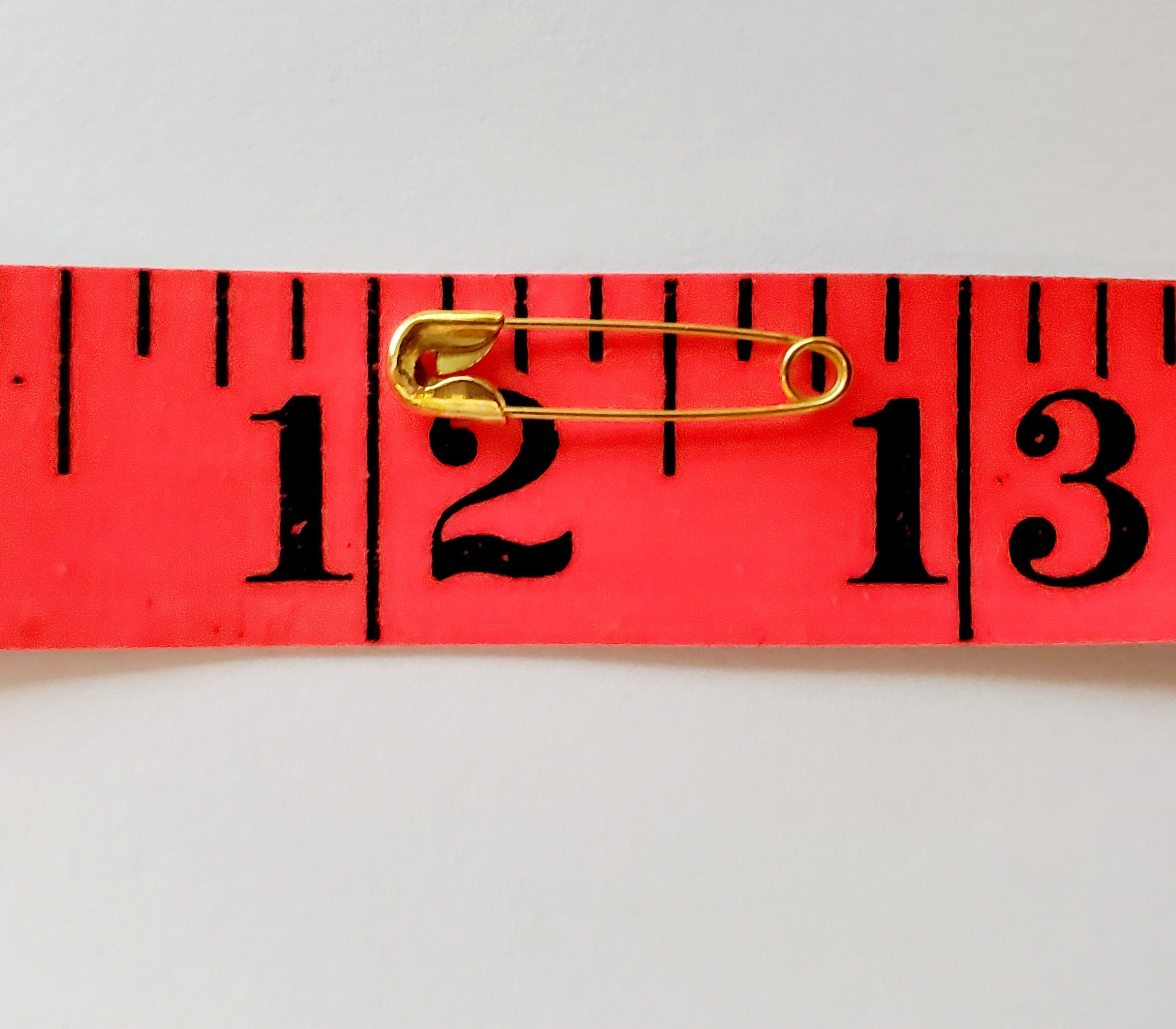 100 Very Small Gold Color Safety Pins. 3/4 Inch Long Metal - Etsy