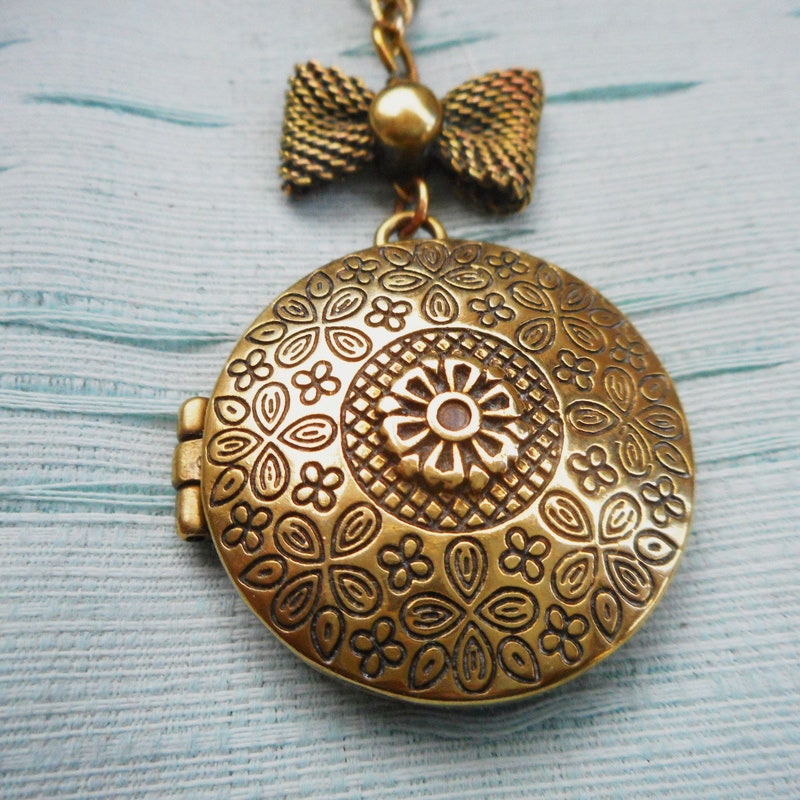 Perfume Compact - Etsy