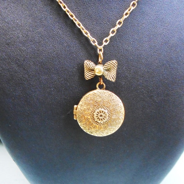 Perfume Compact - Etsy