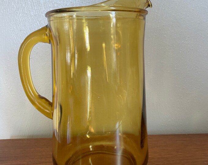 Amber Yellow Pitcher || Vintage Gold Pitcher || Yellow Glass Pitcher - Etsy
