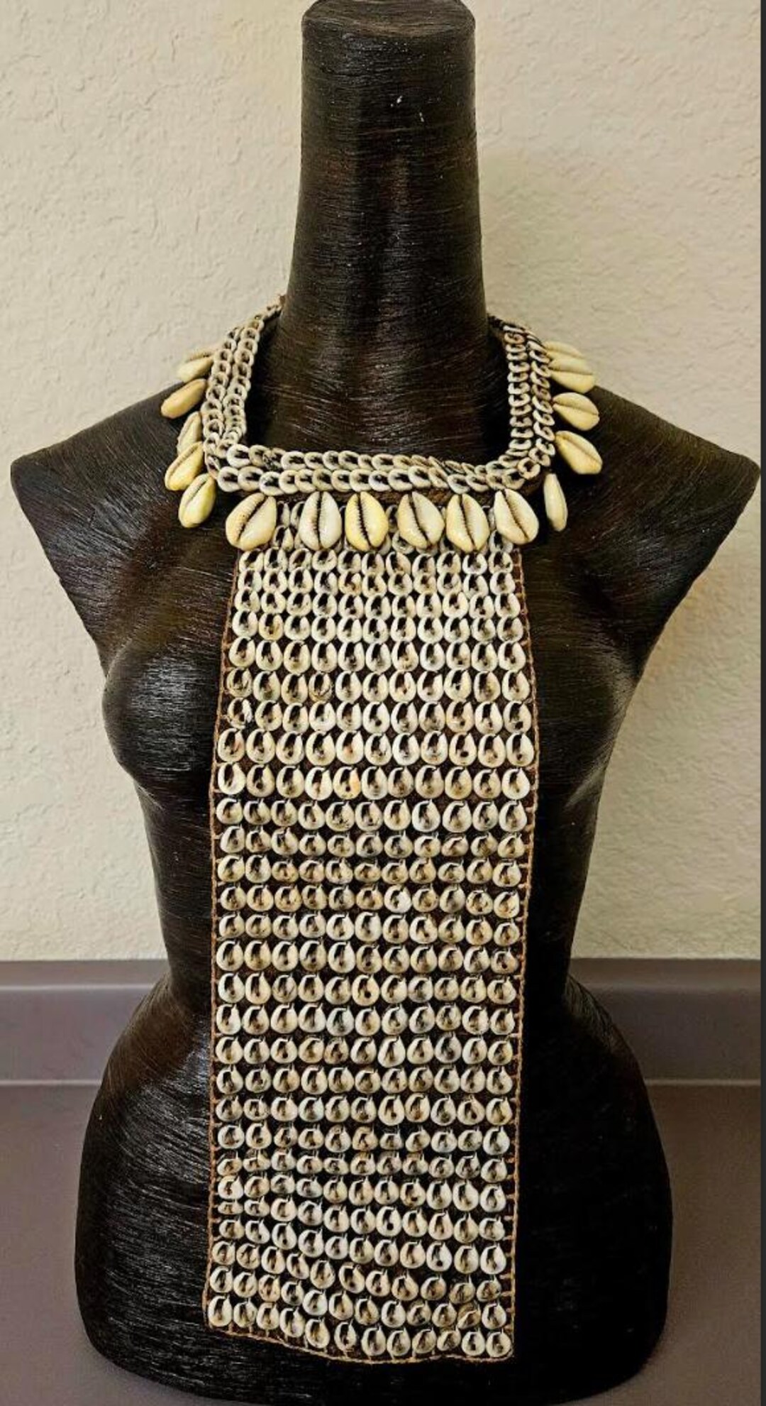 Light Ceremonial Tribal Shell Tie From Papua New Guinea, Ethnic Chest ...