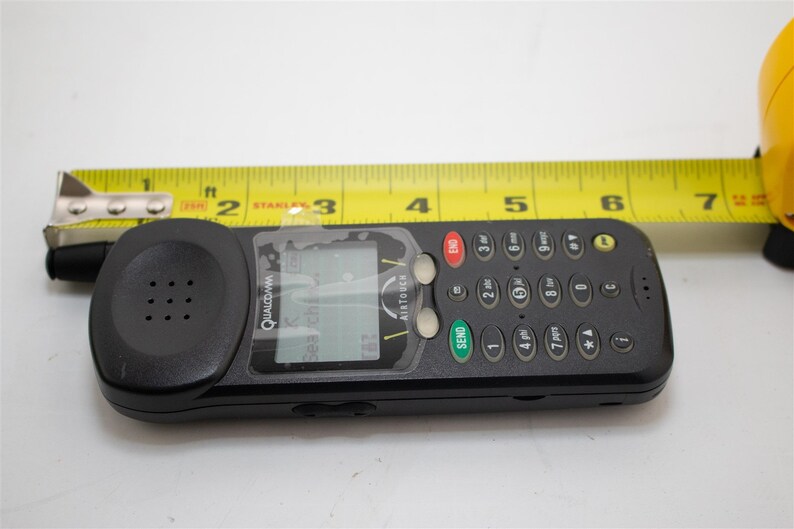 Vintage 1999 Qualcomm Thin Compact Candy Bar Cell Phone Pull Out ...