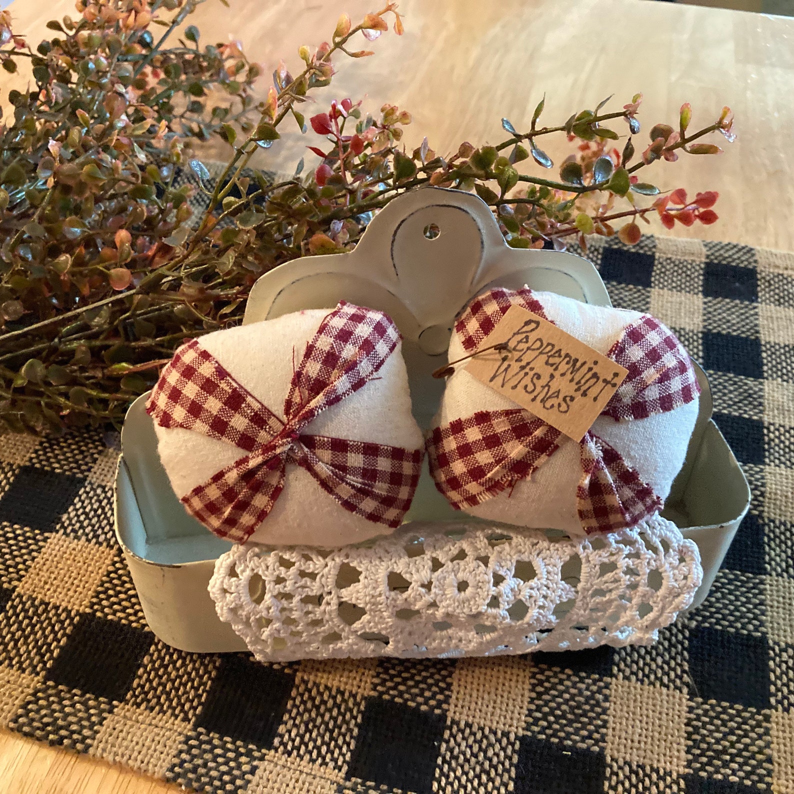 Primitive “PEPPERMINT WISHES” Peppermint Christmas Candies Pillow Tucks ...