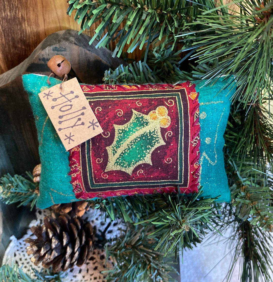 Primitive holly Pillow Tuck, Ornie, Bowl Filler, Christmas Ornie Bowl ...