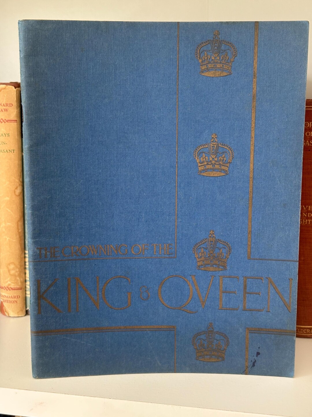 Crowning of Their Majesties King George VI & Queen Elizabeth Souvenir ...