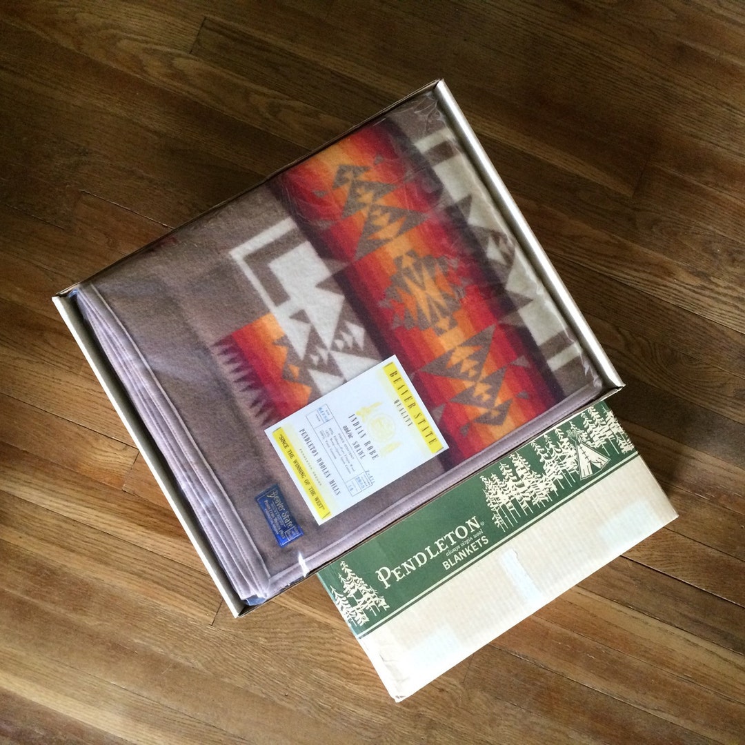 NOS 60's Pendleton Beaver State Robe Blanket IN BOX Vintage - Etsy