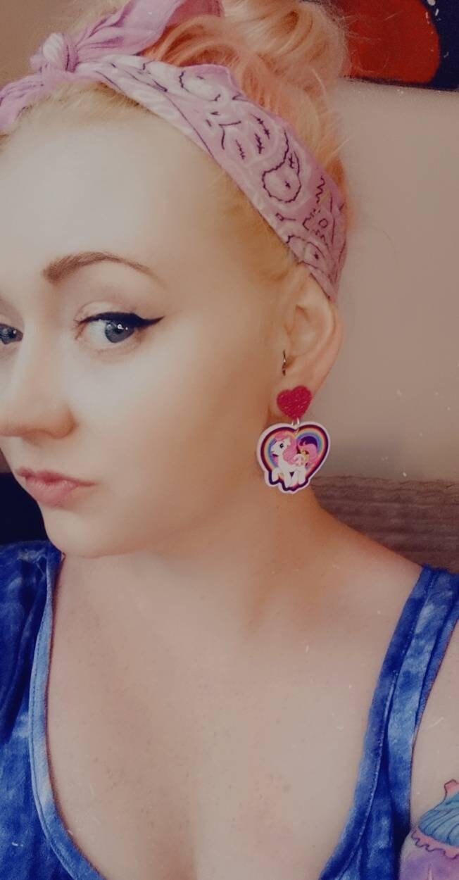 Leah Crossley's Instagram, Twitter & Facebook on IDCrawl