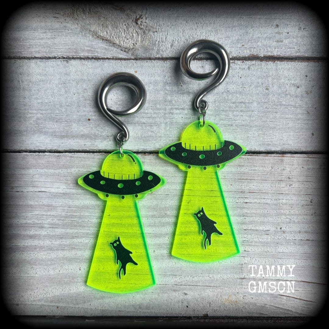 UFO Ear Weights 2 Gauge Ear Weights 6mm Cat Ear Gauges Alien Abduction ...