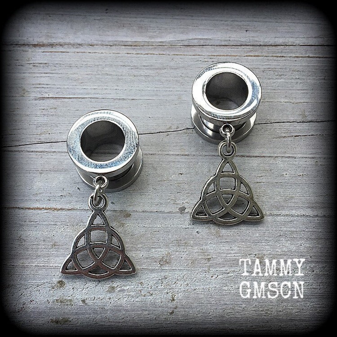 Triquetra Tunnel Earrings 00 Gauge Tunnels Celtic Knot Morrigan ...