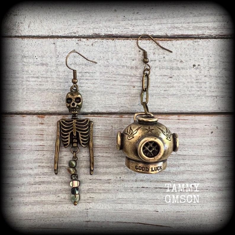 Deep Sea Diving Helmet Earrings Sailors Grave Mermaid Earrings Abalone ...