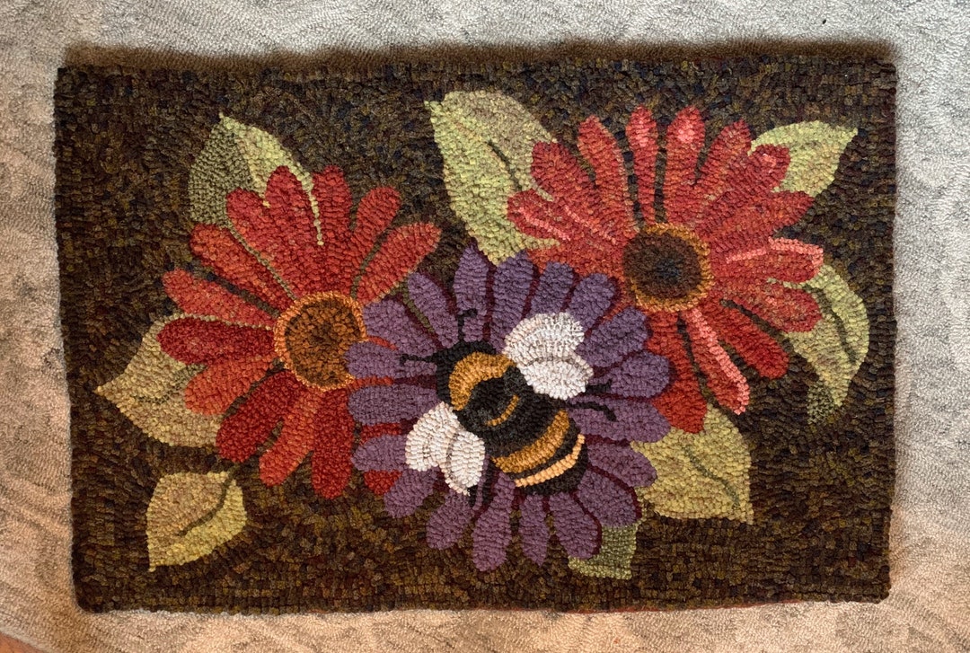 What’s the Buzz? “FLOWER Power’-pattern for Rug Hooking - Etsy