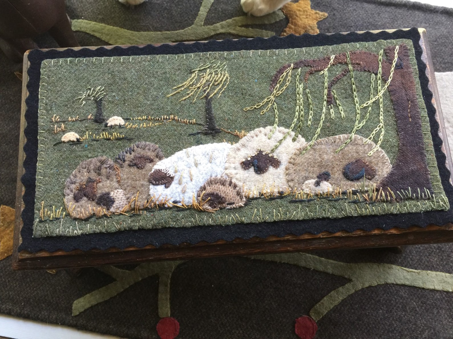 Wool Applique Pattern " Ewe Love Willows" - Etsy