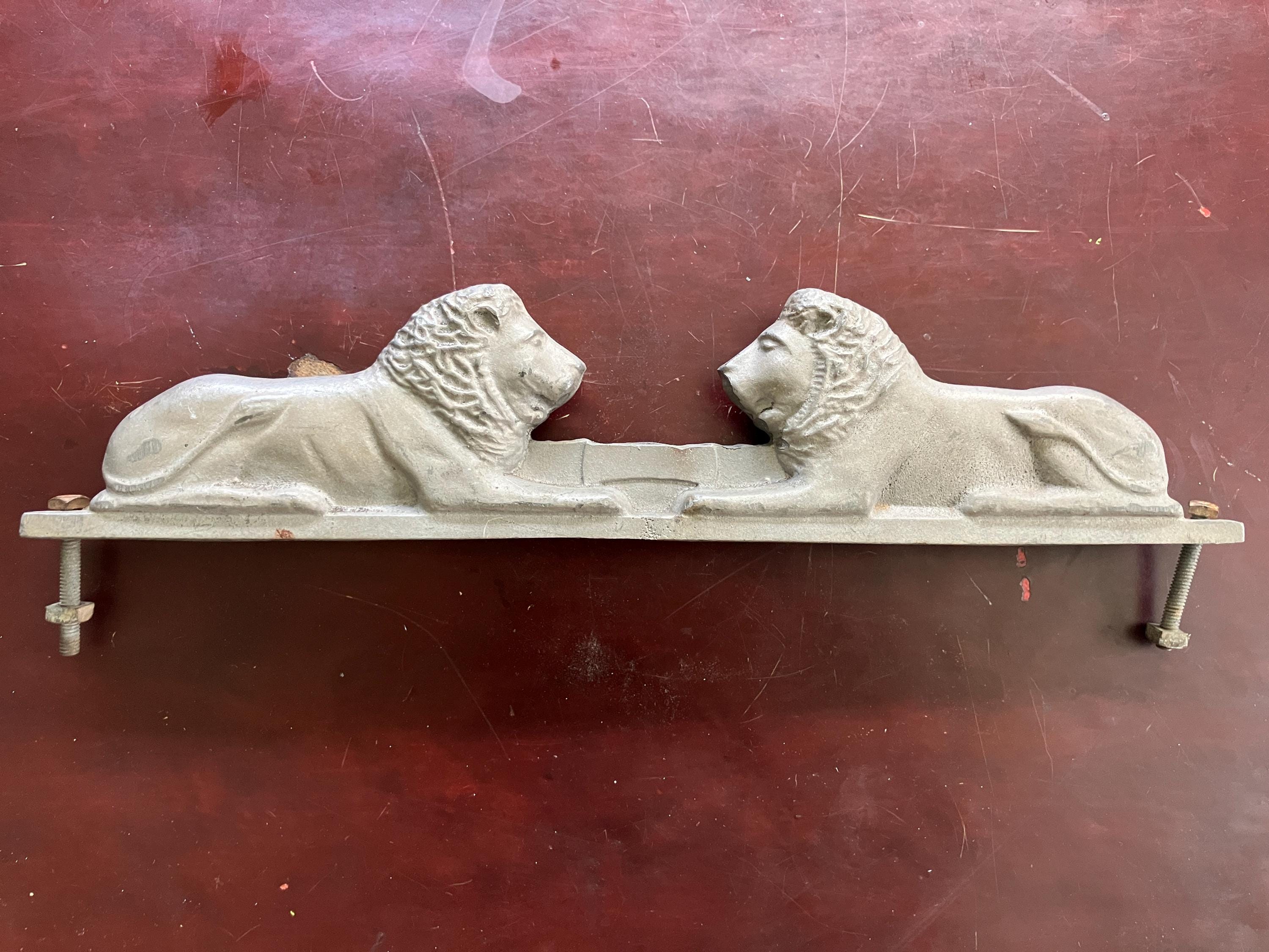Vintage Cast Aluminum Gate Topper, Two Facing Lions, Circa 1940s - Etsy