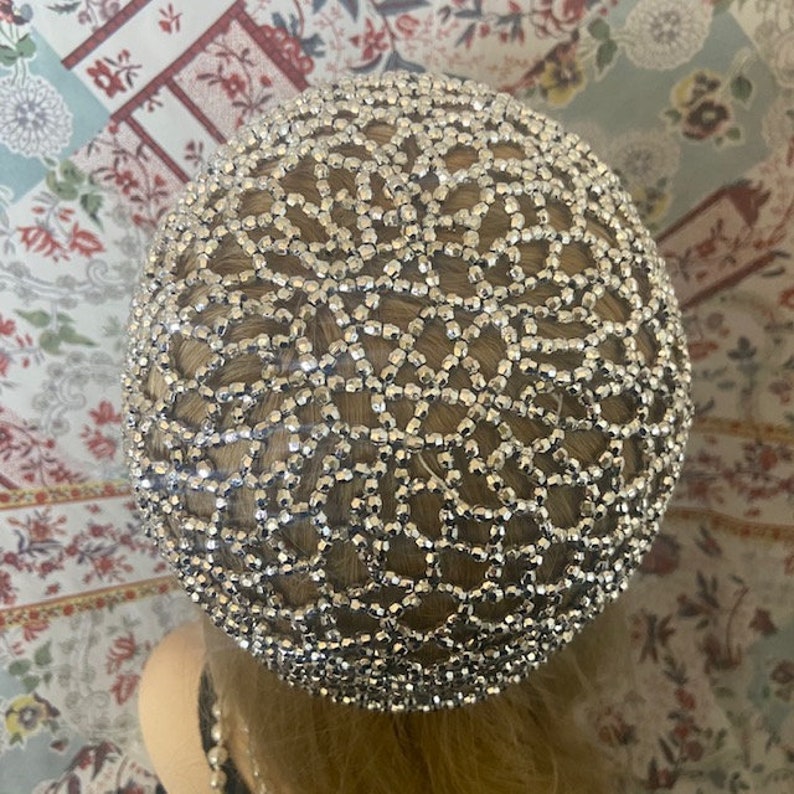 1920s Style FULLY Beaded Silver FLAPPER Head Cap Skull Headpiece Gatsby ...