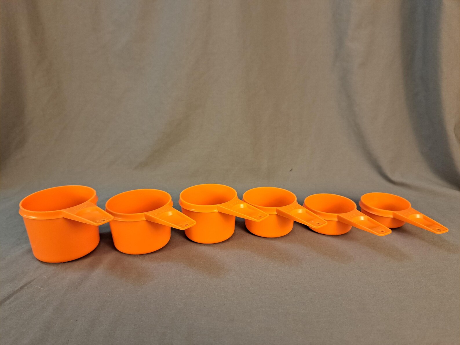 Tupperware Nesting Orange Measuring Cups Stacking Measuring Cups ...