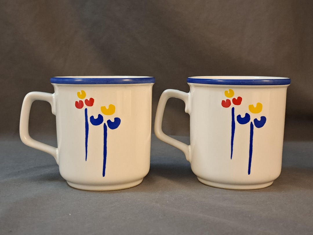 Vintage Set of 2 Riva Designs Tulips Coffee Mugs Made in Japan Retro ...