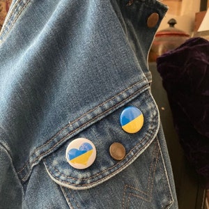 Ukraine Flag Pin, Ukrainian Flag Heart Button, Stand With Ukraine ...