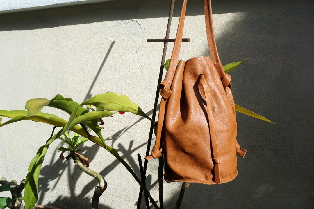 Leather Bucket Bag Adjustable Straps for Shoulder Carry and Cross Body ...