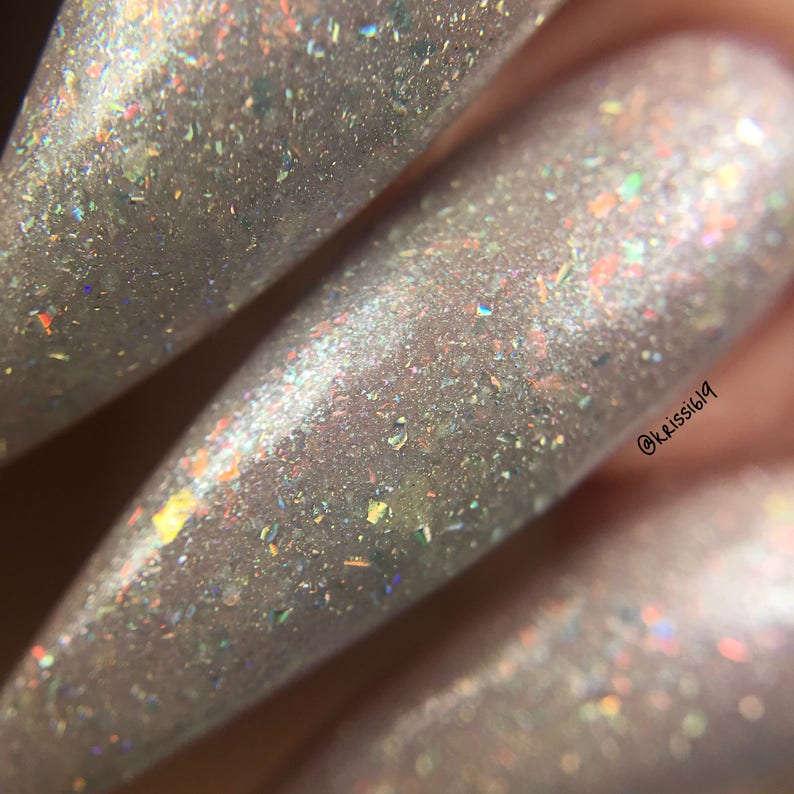 White Shimmery Holographic With Rainbow Color-shift Flakes - Seraphim ...