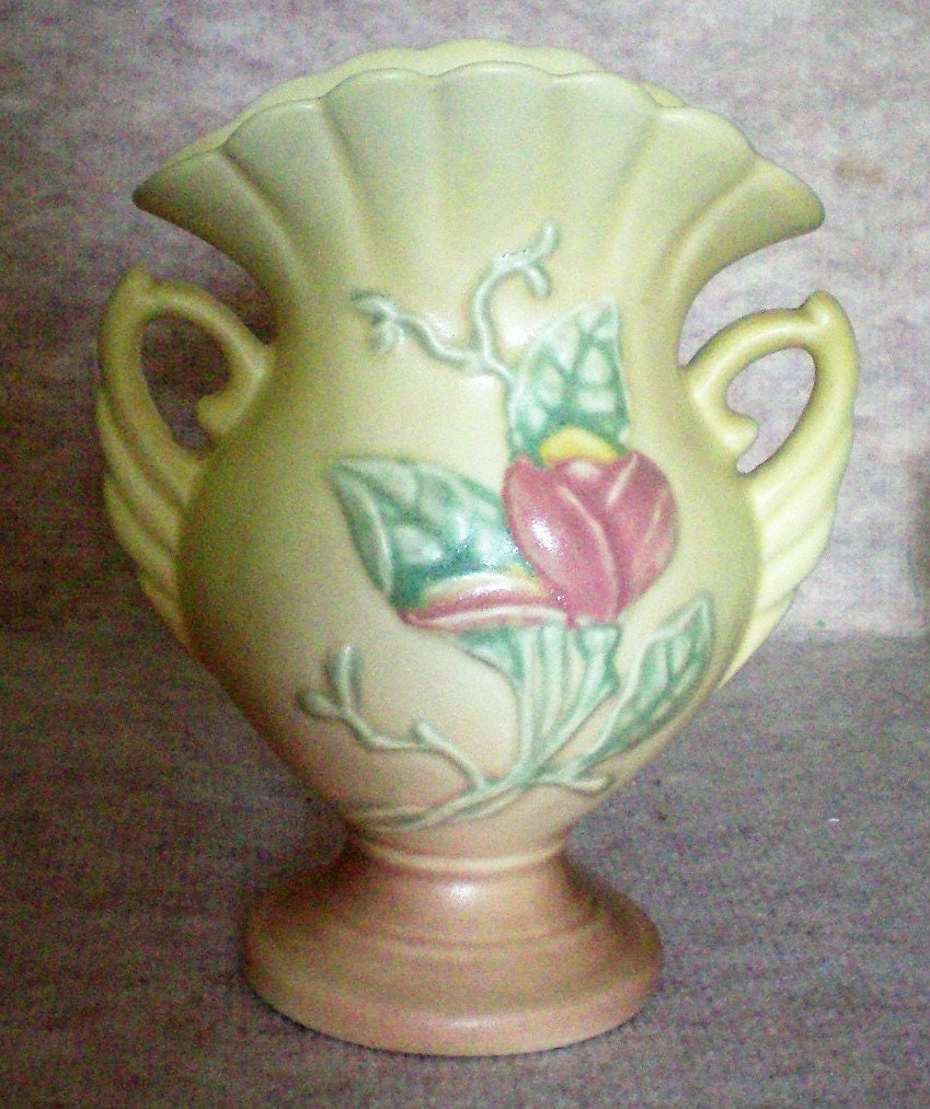 Hull Art Pottery Double Handled Fan Vase 6468 - Etsy