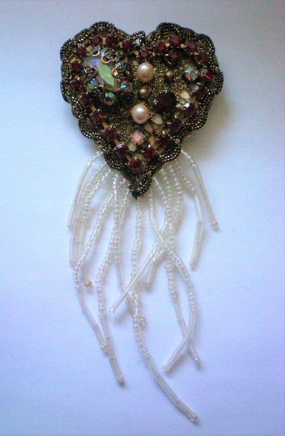 Vintage valentine heart brooch - Gem