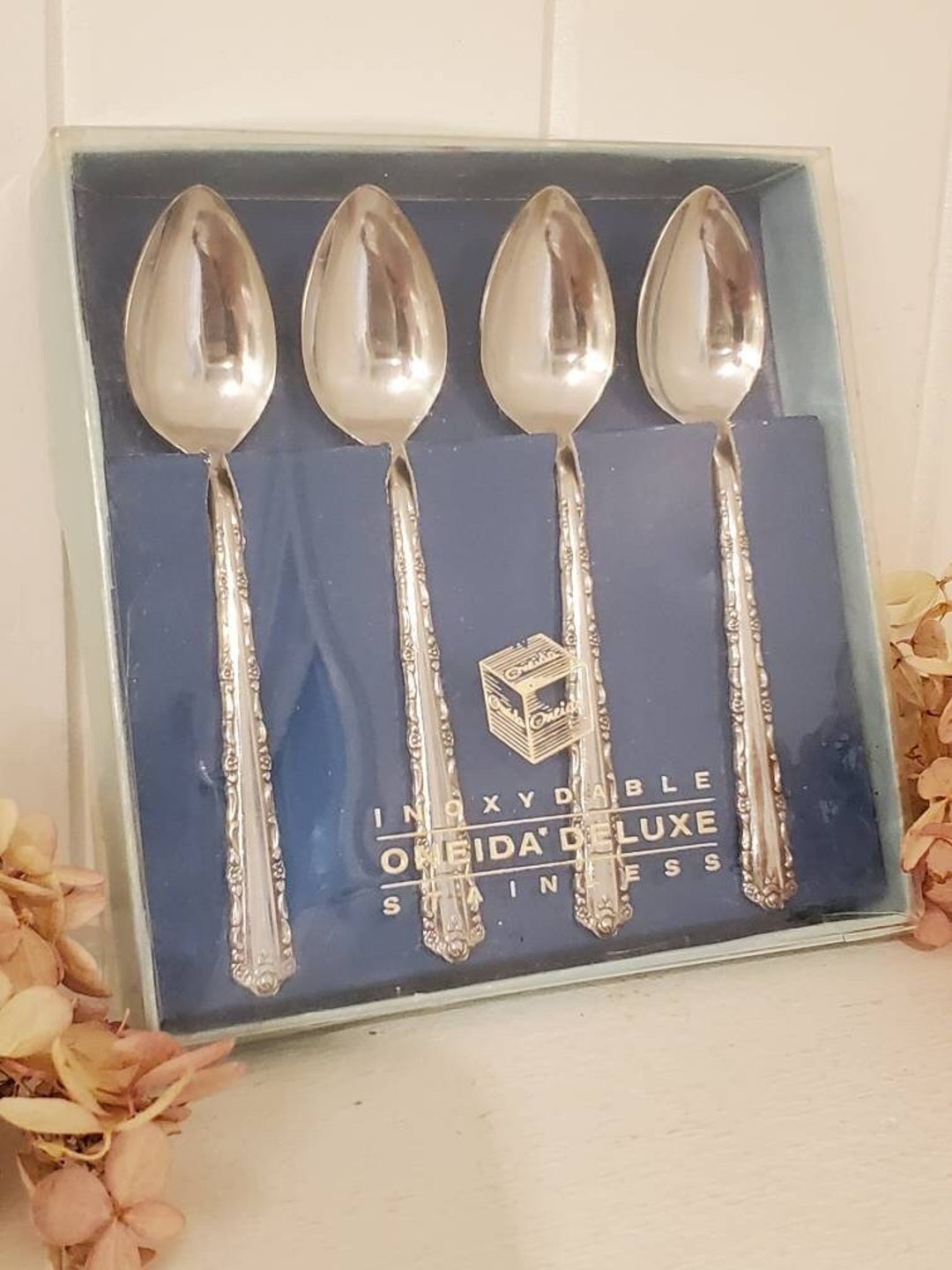 Set of Four Oneida Deluxe Stainless Small Tea Spoons, Original Box ...