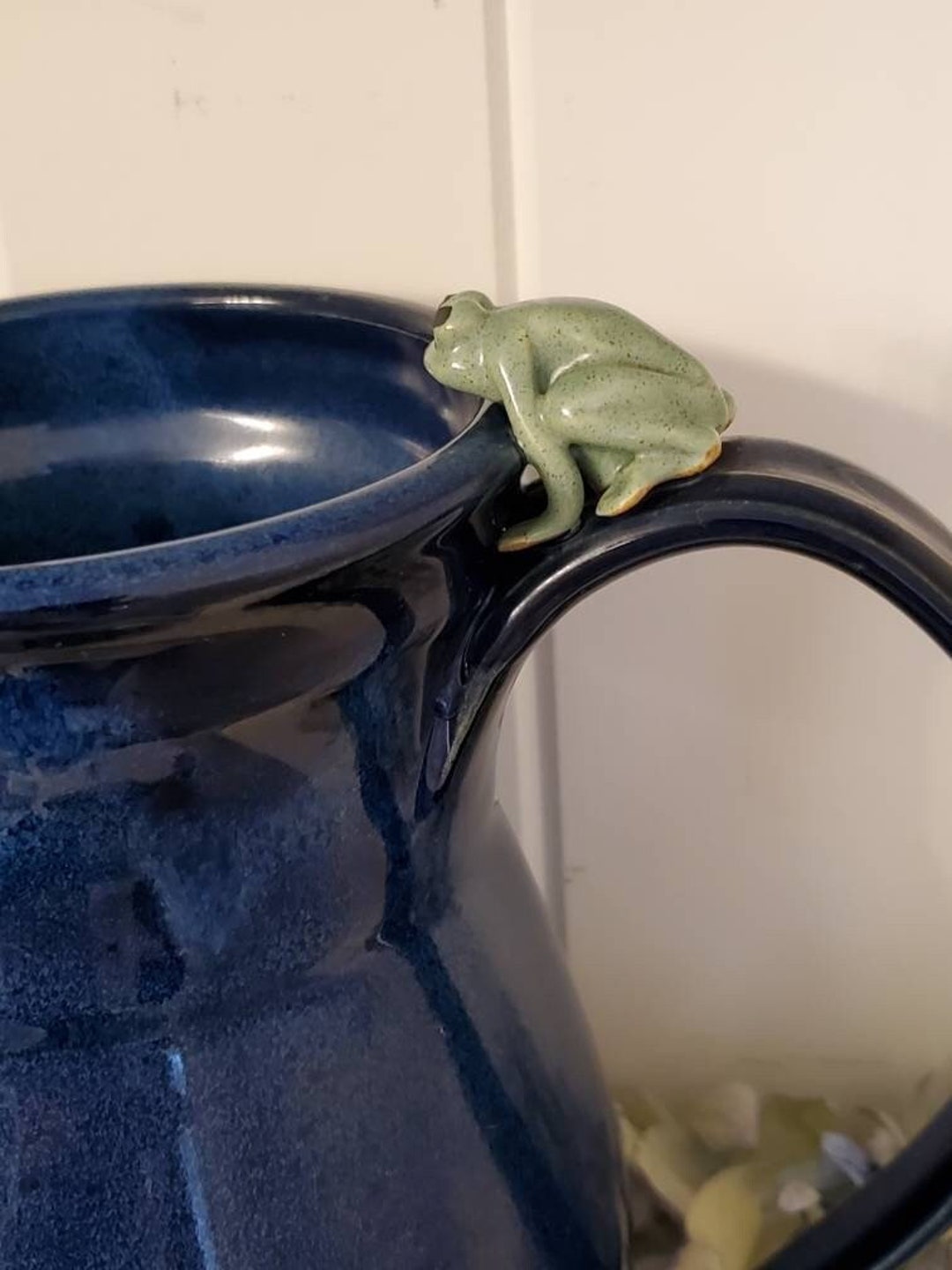 Paragon Pottery Pitcher With Pottery Frog Made in Nova - Etsy