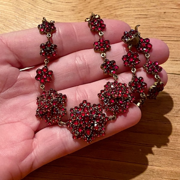 Rosette Necklace - Etsy