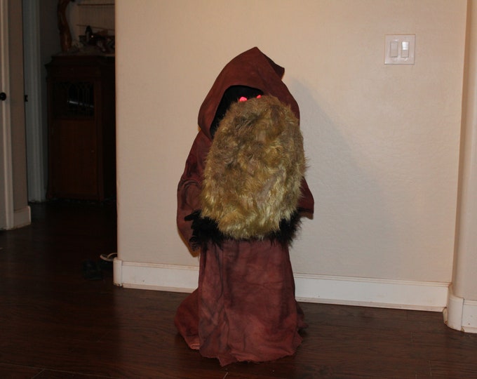 Star Wars Life Size Custom Jawa Prop With Voice Chip and Mudhorn Egg ...