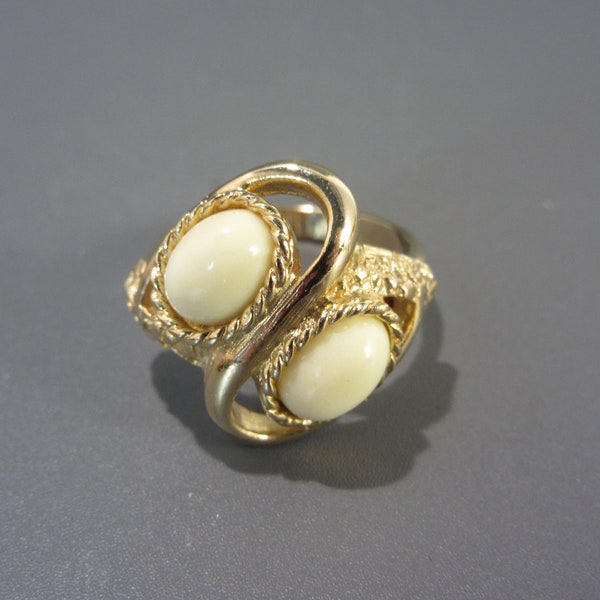 Sarah Coventry Ring - Etsy
