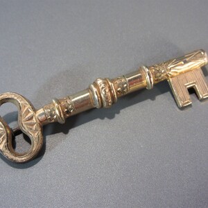 Antique Victorian Key Brooch Estate Jewelry - Etsy