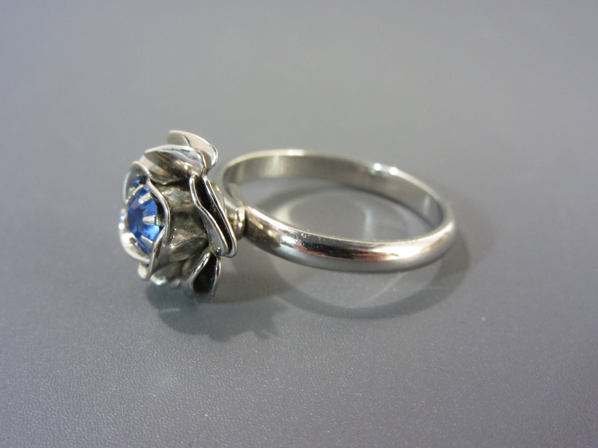 Vintage Sapphire Blue Rhinestone Flower Ring - Etsy