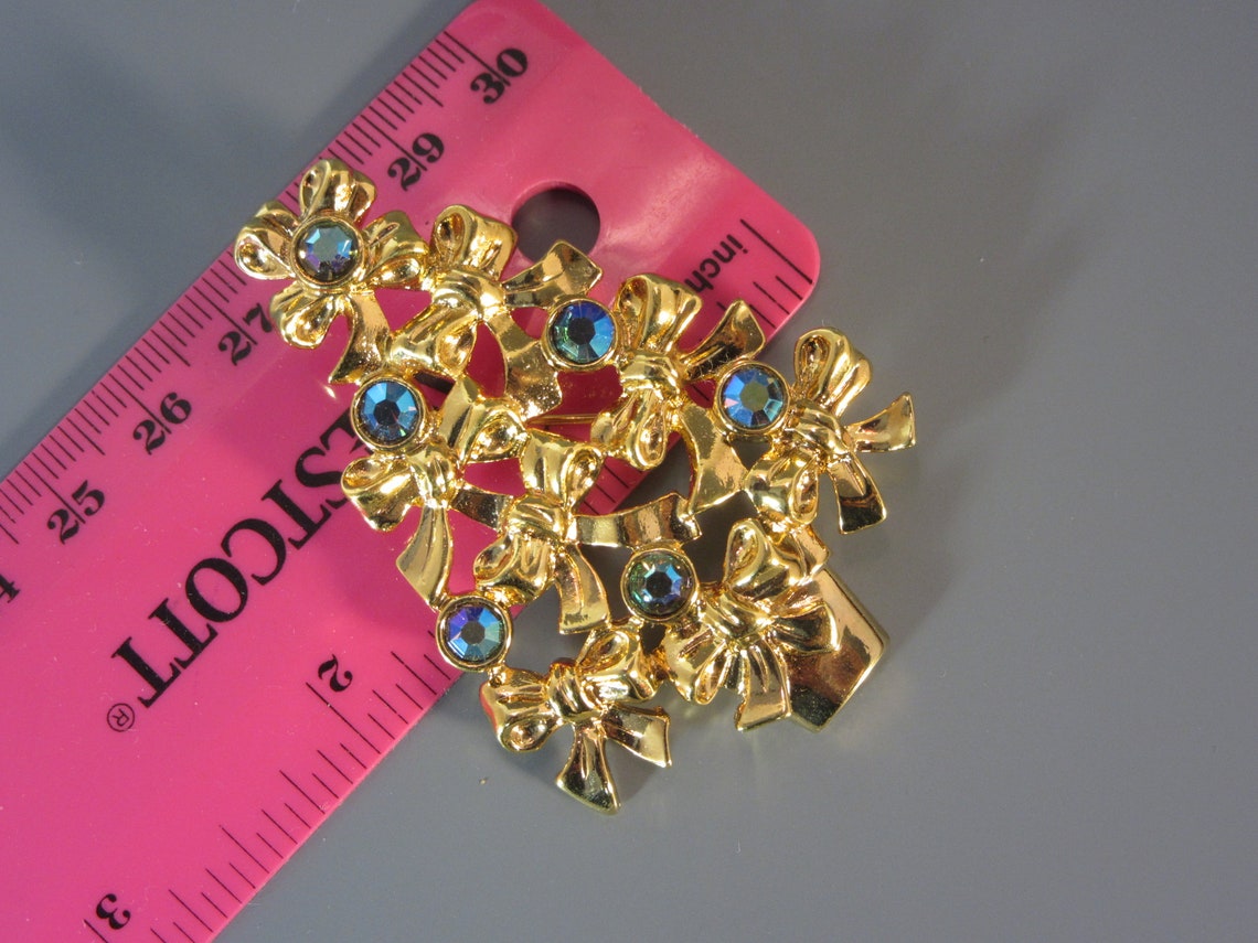 Avon Christmas Tree Brooch, Bows and Rhinestones - Etsy
