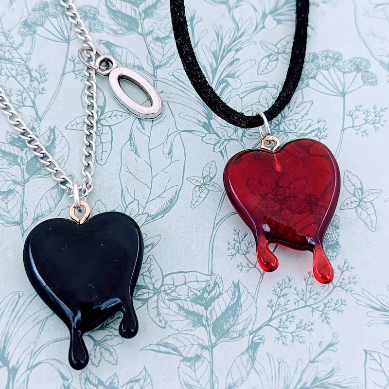 Bleeding Heart Necklace - Etsy