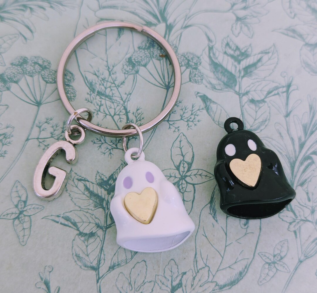 Black Spooky Ghost Keychain, Ghost Hunter Gifts, Ghost Themed Gifts ...